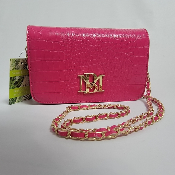 Badgley Mischka | Bags | Badgley Mischka Women Pink Croco Chain ...